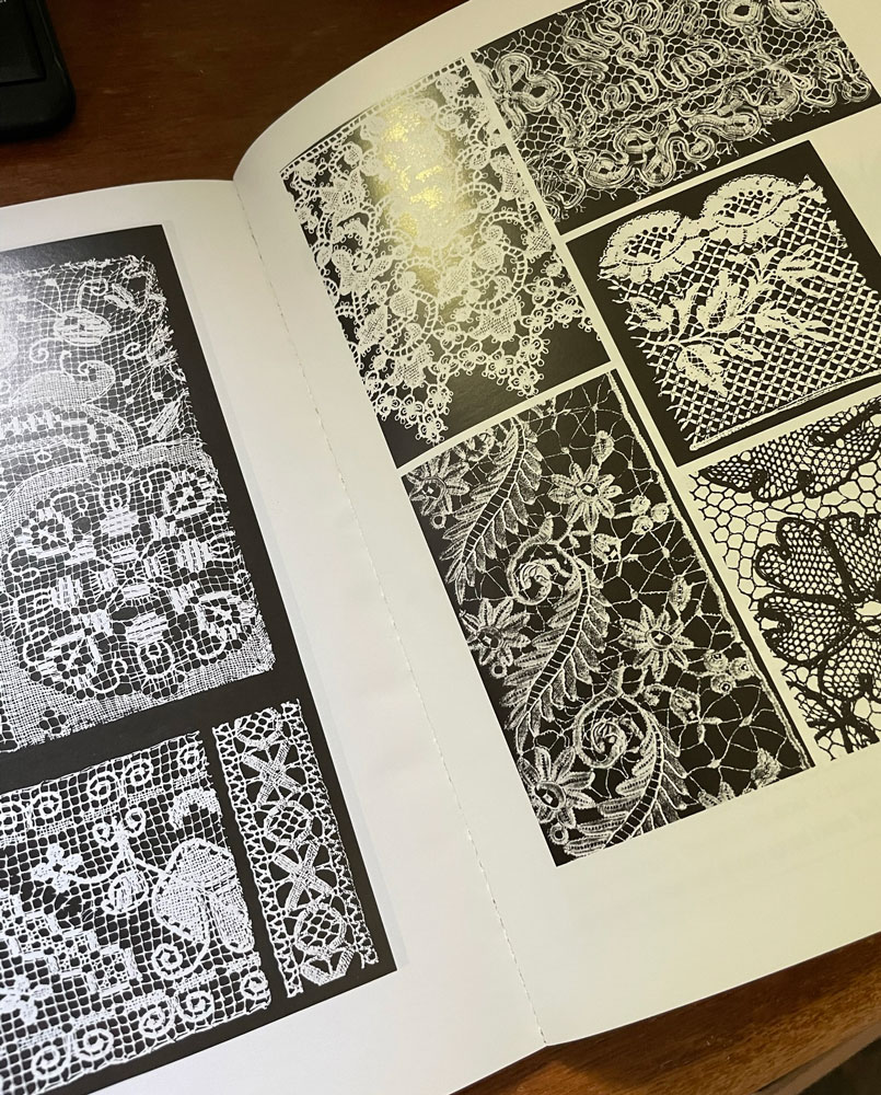 Pictorial Archive of Lace Designs - 325 Historic Examples - Dover Books